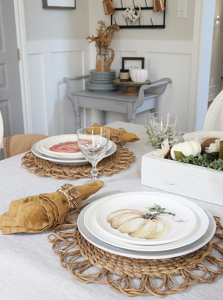 Farmhouse Fall Harvest Tablescape - Willow Bloom Home