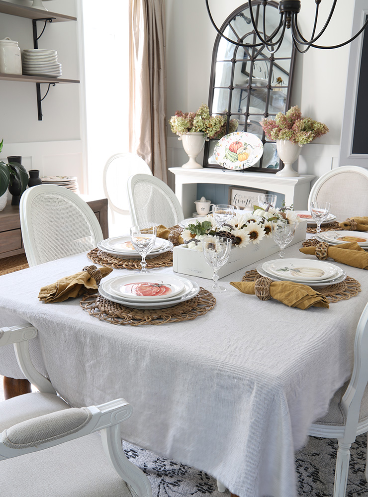 Farmhouse Fall Harvest Tablescape - Willow Bloom Home