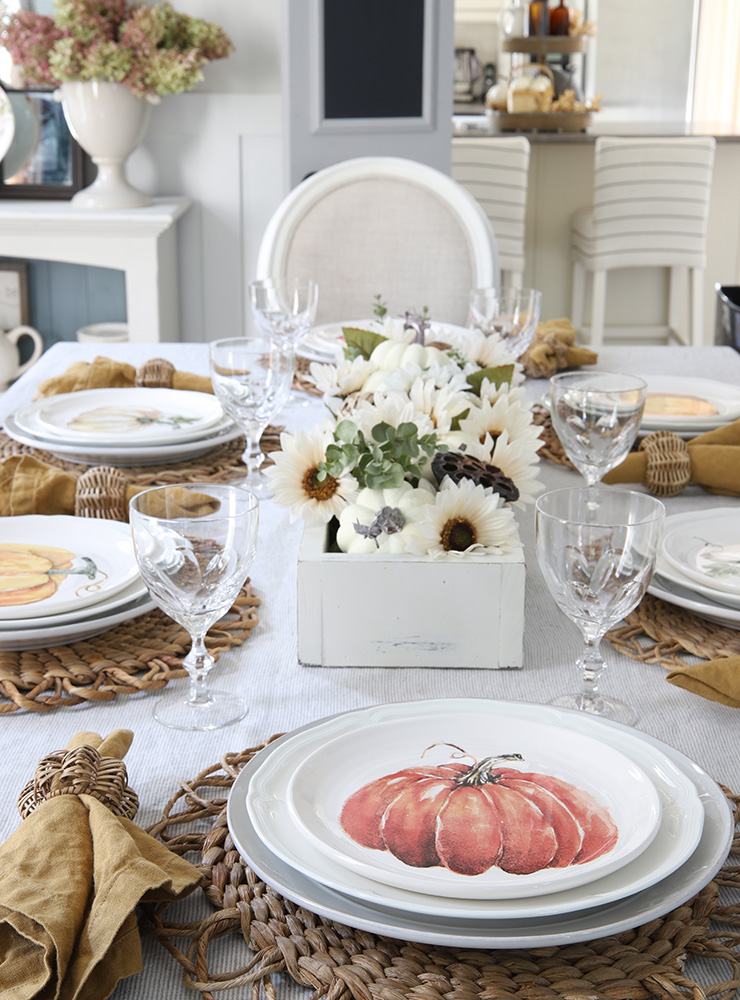 Farmhouse Fall Harvest Tablescape - Willow Bloom Home