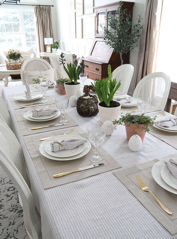 The Prettiest Spring Tablescape for your Easter Gathering - Willow ...